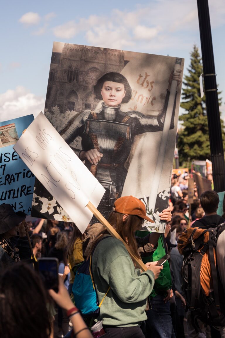 radu-stanescu-IsDznmDAlSU-unsplash Greta Thunberg heroina - Zveza ...
